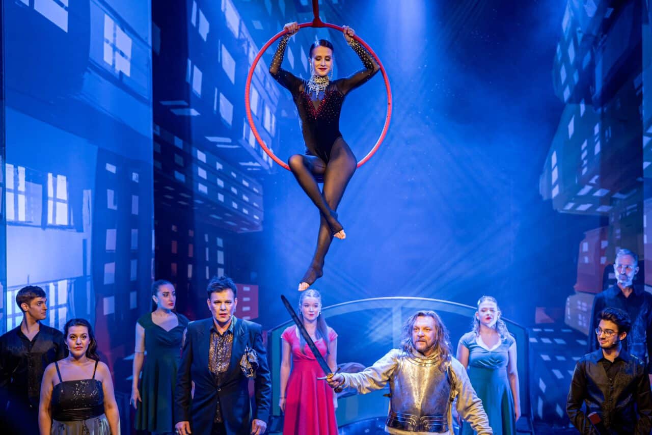 Urania Varieté: Broadway - Musical meets Varieté | Urania Theater Köln